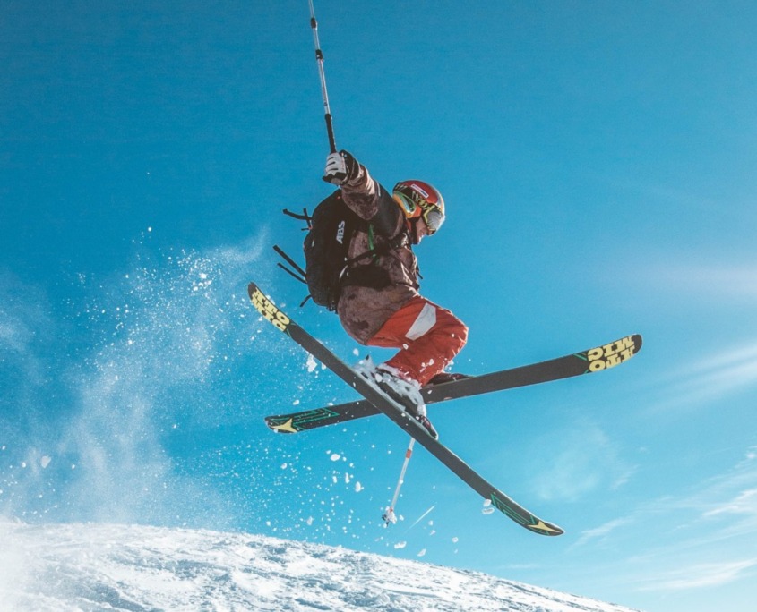 8 meestvoorkomende pijnklachten tijdens skiën (en oplossingen!)